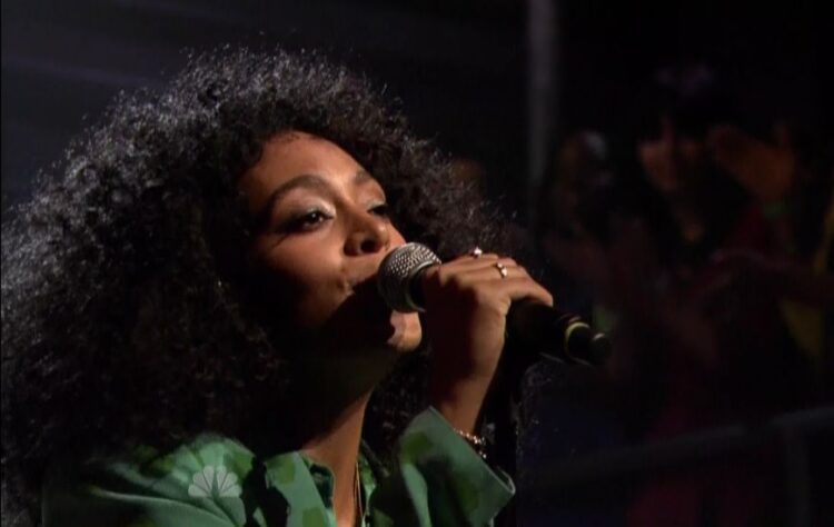 Video: Solange Performs 'Losing You' on 'Late Night with Jimmy Fallon'