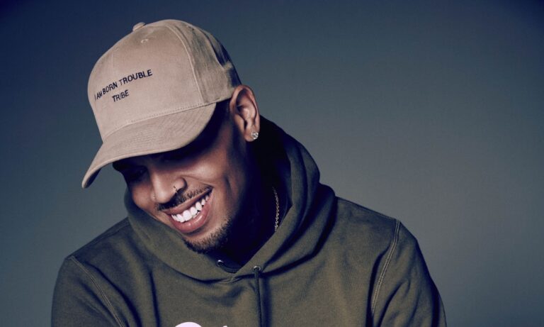 Chris Brown Earns First Top 10 Hit as Lead Artist on Billboard Adult R ...