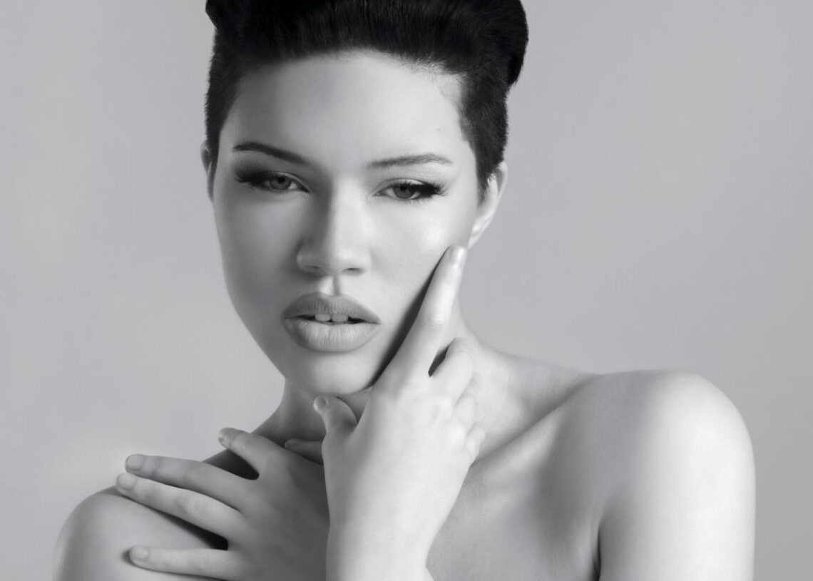 Aiyana-Lee Releases 'Make You Love Me' Video - Rated R&B