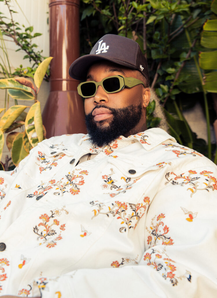 Kenyon Dixon Shares New Song 'Far Away': Listen